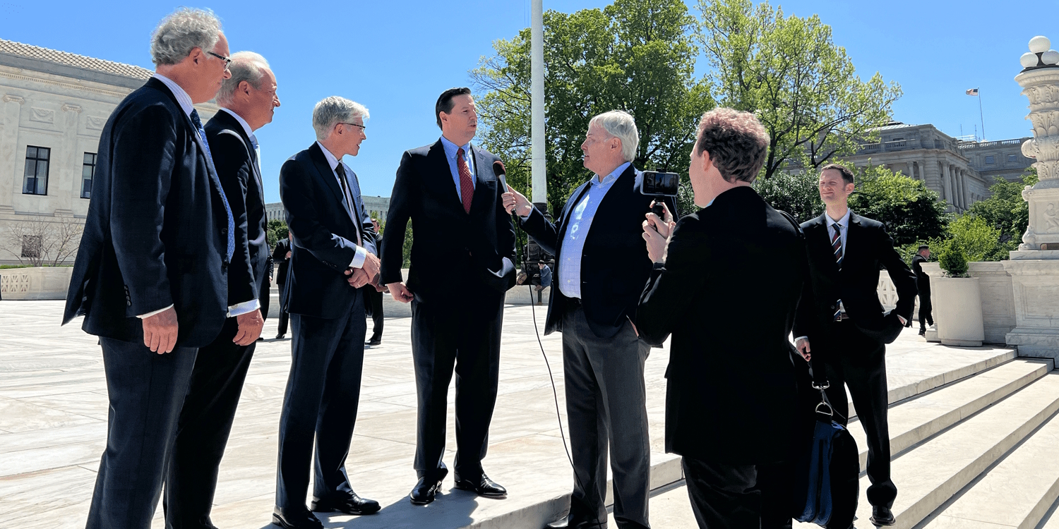 Az USA legfelsőbb bírósága meghallgatta a munkahelyi vallási ...